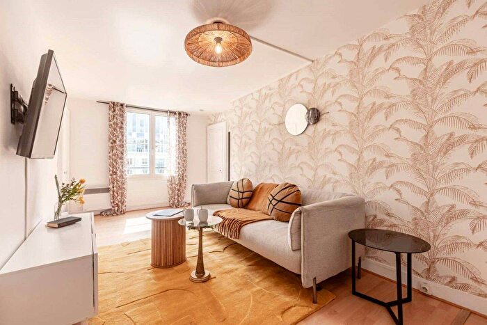 Appartement à louer - Vivienne-Gaillon, Paris ème arrondissement - 4 pièces - 2 chambres