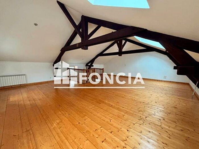 Appartement à louer - Lamure-sur-Azergues - 3 pièces - 2 chambres