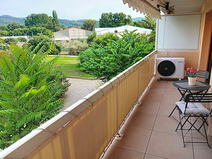 Appartement 3 pièces à vendre - Brignoles, Centre-ville, Vieille ville