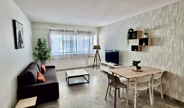 Appartement 3 pièces à louer à Antibes, Juan-les-Pins, Le Cap