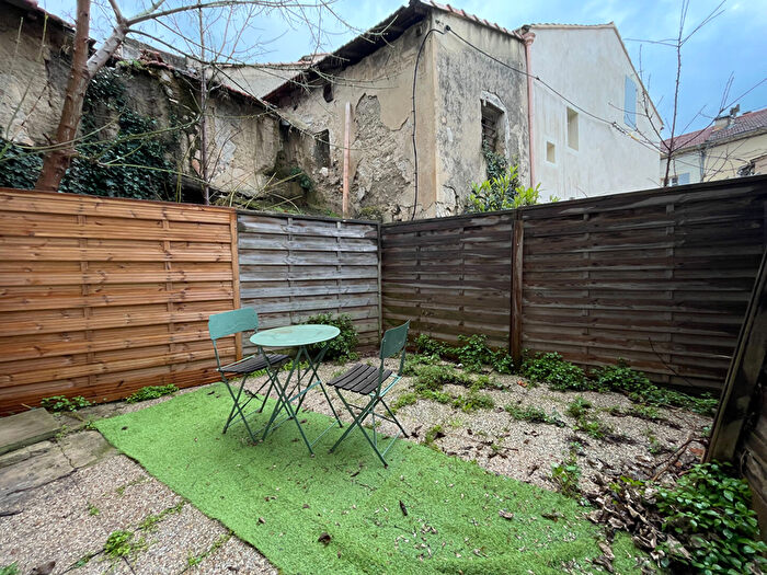 Appartement à louer - Cabannes - 2 pièces - 1 chambre