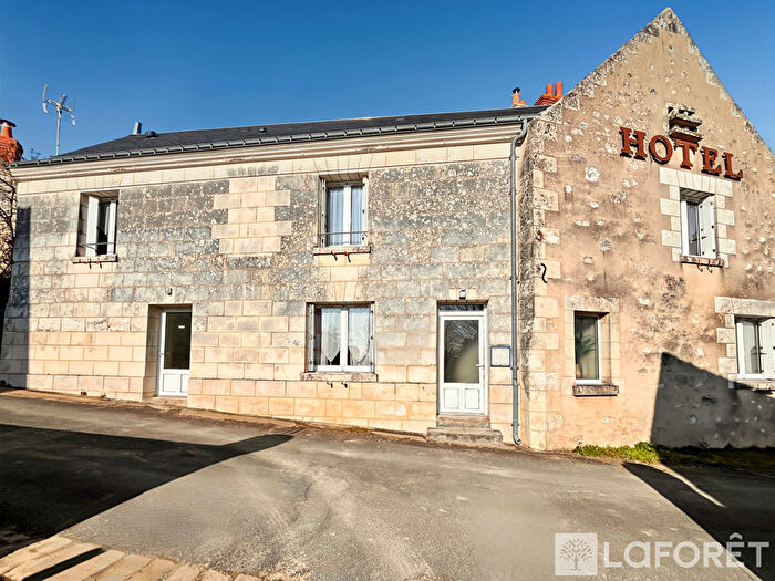 Crouzilles : Maison 6 pièces à vendre
