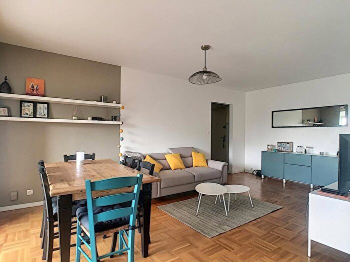 Appartement 4 pièces à louer à Centre, Écully