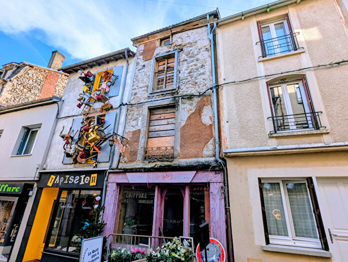 Maison à vendre - Bort-les-Orgues - 7 pièces - 1 chambre