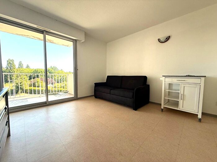 Olivet, Larry, Coin Rond, Lorette : Appartement 1 pièce à louer