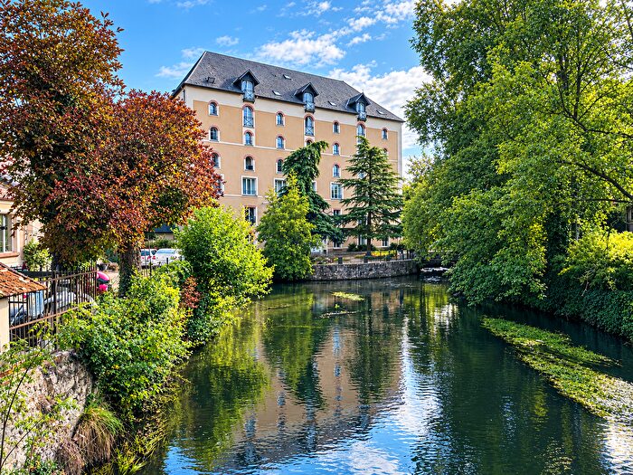 Maisons à vendre et appartements à louer - 3