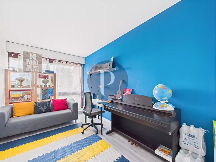 Appartement à vendre - Le Plessis-Robinson, Cité Basse - 3 pièces - 2 chambres