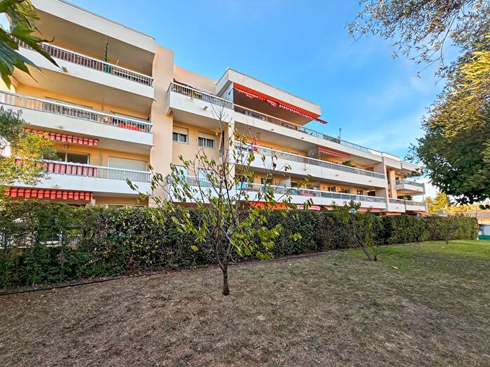 Appartement à vendre - Antibes, Rastines, Super Antibes, Laval, La Fontonne - 2 pièces - 1 chambre