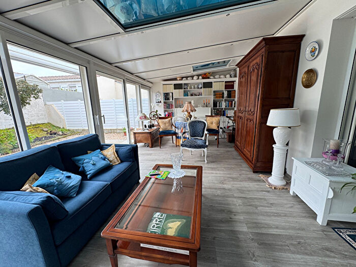 Maison à vendre - Saint-Gilles-Croix-de-Vie - 5 pièces - 3 chambres