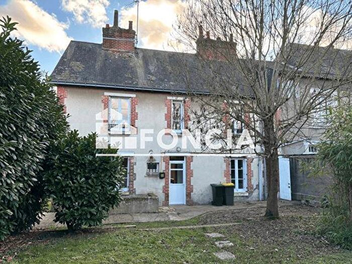 Maison à louer - Château-Renault - 6 pièces - 5 chambres