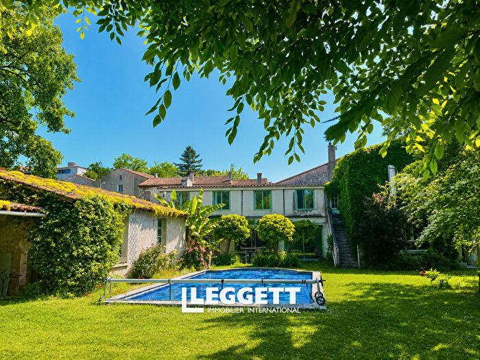 Maison 9 pièces à vendre à Blanzac-Porcheresse