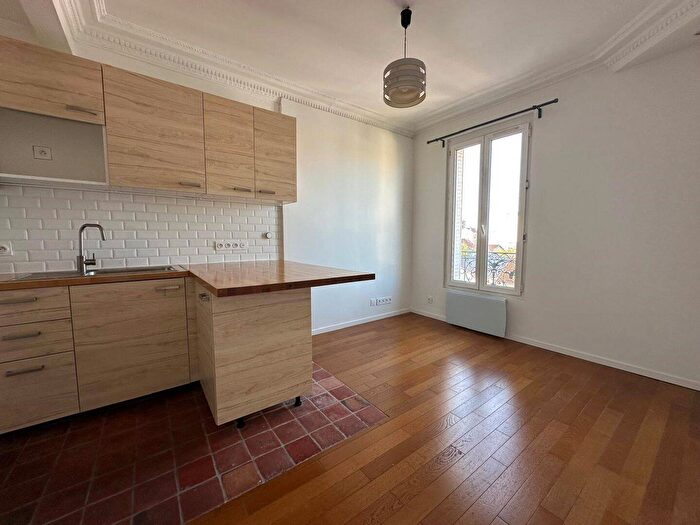 Appartement 2 pièces à louer à Agent Sarre-Centre-Les Vallées-La Garenne, Colombes
