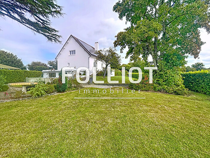 Maison à vendre - Saint-Georges-Montcocq - 8 pièces - 6 chambres