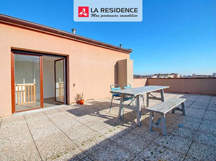 Appartement à vendre - Carrières-sous-Poissy - 3 pièces - 2 chambres