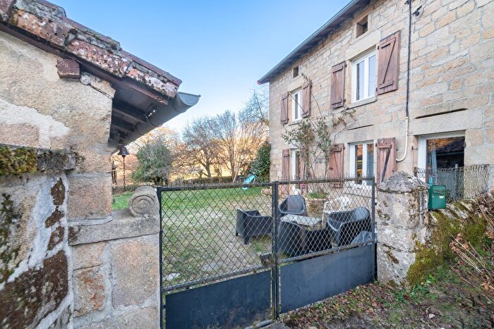 Maison à vendre - Peyrat-le-Château - 5 pièces - 4 chambres