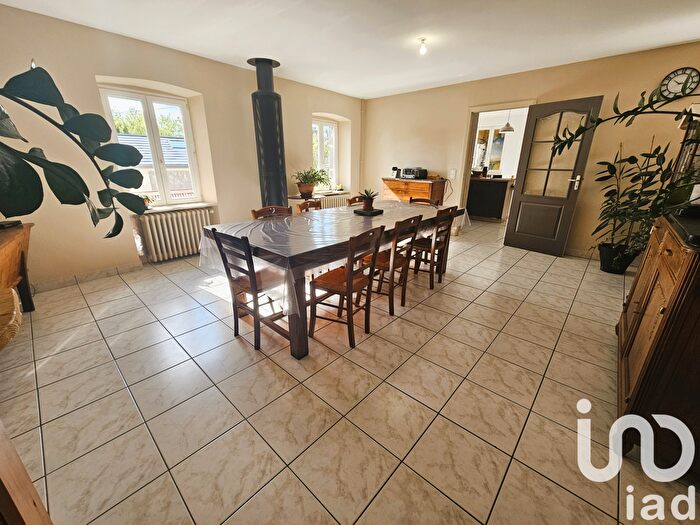 Maison à vendre - Aydat - 5 pièces - 3 chambres