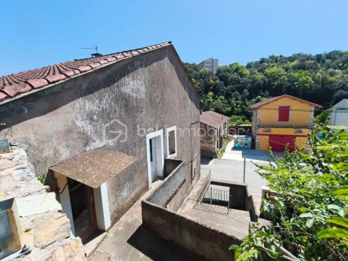 Maison à vendre - Saint-Pons-de-Thomières - 8 pièces - 4 chambres
