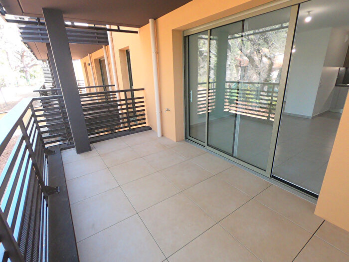 Appartement à louer - Aix-en-Provence, Les Milles - 2 pièces - 1 chambre