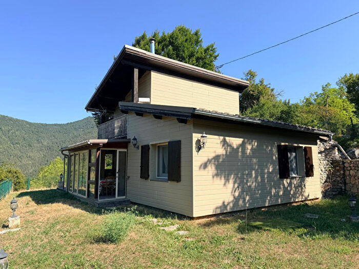 Maison 4 pièces à Le Vernet, à vendre