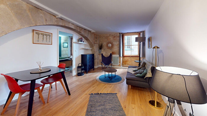 Appartement à louer - Bordeaux, Saint-Pierre - 2 pièces - 1 chambre