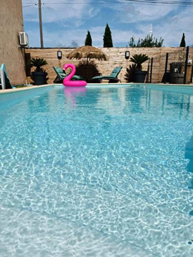 Maison à louer - Les Alyscamps-Chabourlet, Arles - 5 pièces - 1 chambre