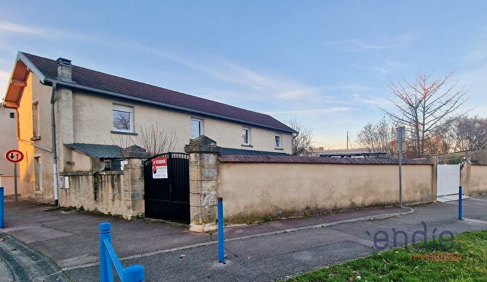 Maison à vendre - Arc-lès-Gray - 6 pièces - 4 chambres