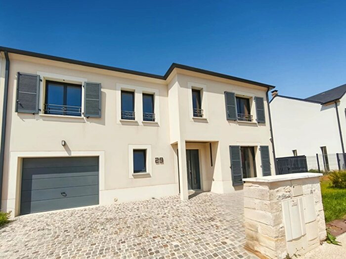 Maison 5 pièces à Saint-Witz, à vendre