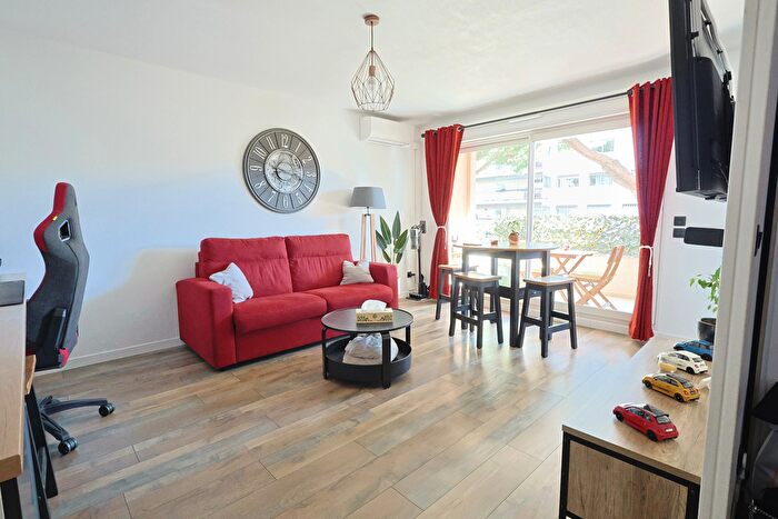 Appartement à vendre - Antibes, Rastines, Super Antibes, Laval, La Fontonne - 2 pièces - 1 chambre