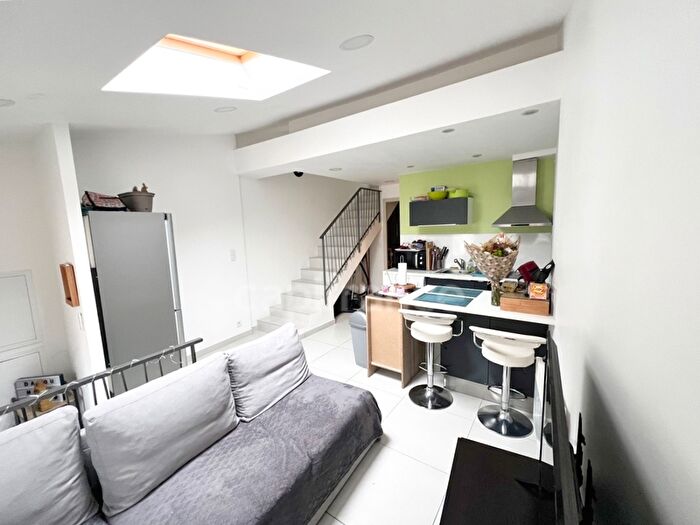 Appartement à vendre - Reillanne - 3 pièces - 1 chambre