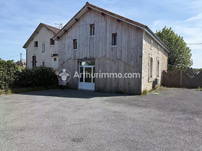 Neuvic - Maison 4 pièces à louer