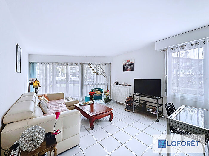 Appartement à vendre - Créteil, Chenevier, Déménitroux - 3 pièces - 2 chambres