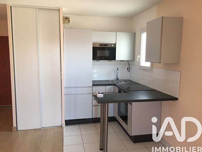 Pontault-Combault, Centre commercial : Appartement 1 pièce à vendre