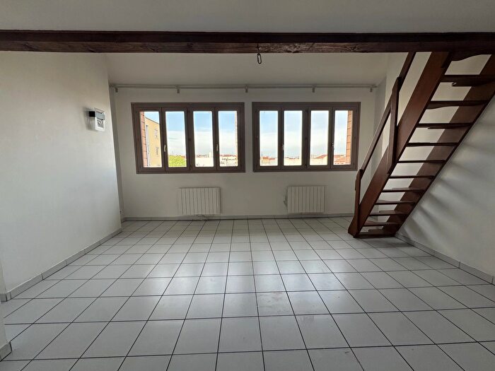 Villeurbanne, République, Tolstoi : Appartement 3 pièces à louer
