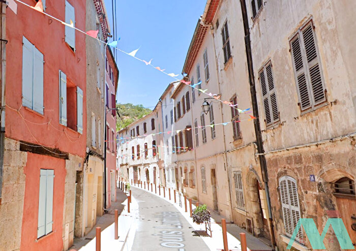 Appartement à louer - Signes - 1 pièce