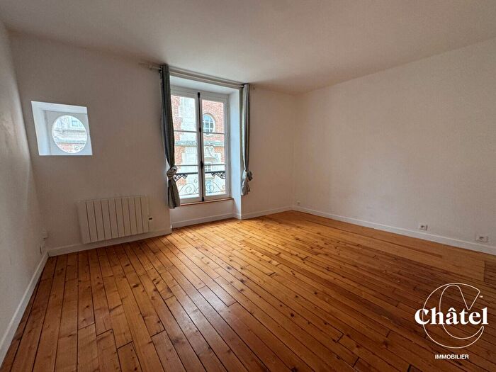 Maison à louer - Centre Ville, Senlis - 6 pièces - 5 chambres