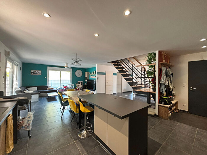 Maison 5 pièces à Chinon, à vendre