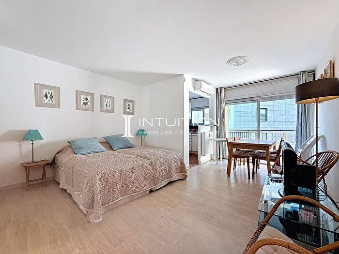 Appartement à vendre - Cannes, Centre-ville - 1 pièce