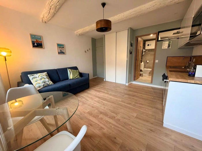 Centre Ville, Aix-en-Provence : Appartement 1 pièce à louer