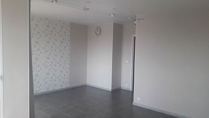 Appartement à louer - Le Mée-sur-Seine - 4 pièces - 3 chambres