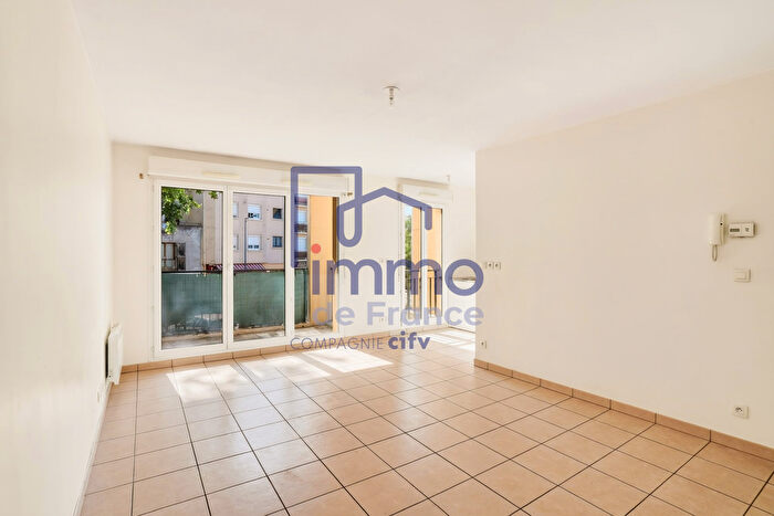Vaulx-en-Velin, Vaulx en Velin Sud : Appartement 1 pièce à vendre