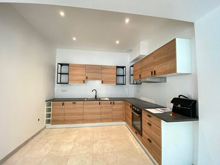 Maison à louer - Valenciennes - 4 pièces - 3 chambres