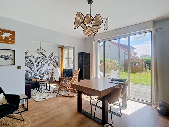 Maison 3 pièces à Saint-Sébastien-sur-Loire, Ouest, à vendre