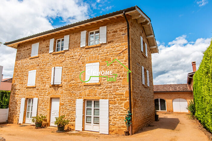 Maison à vendre - Saint-Germain-Nuelles, Saint-Germain-sur-lArbresle - 8 pièces - 4 chambres