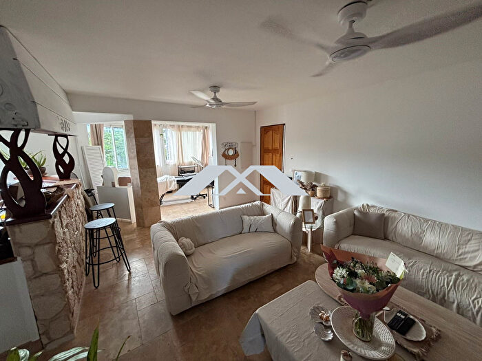 Maison à vendre - Saint-Pierre, Les Assises, Bois Noirs - 3 pièces - 2 chambres