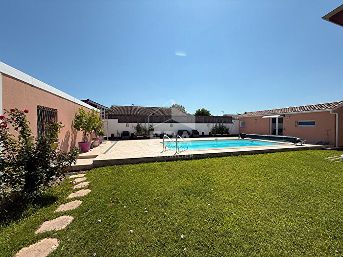 Maison à vendre - Gujan-Mestras, Mestras - 8 pièces - 6 chambres