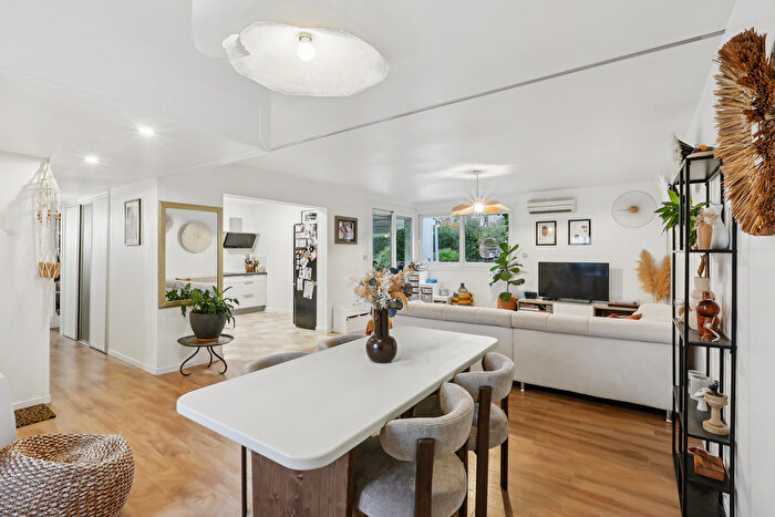 Maison à vendre - Villefontaine, Les Roches - 5 pièces - 3 chambres