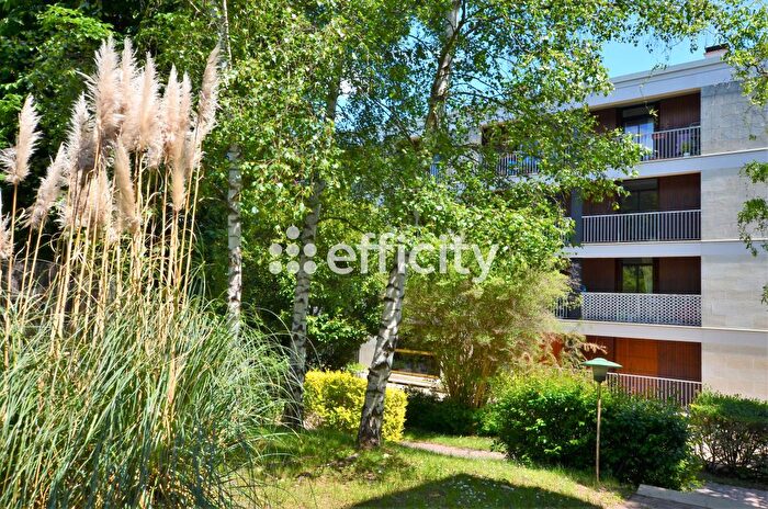 Ville-d'Avray : Appartement 6 pièces à vendre