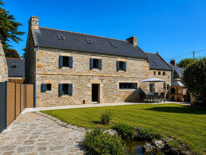 Maison 11 pièces à Plouhinec, à vendre