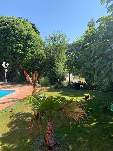 Maisons à vendre et appartements à louer - 1