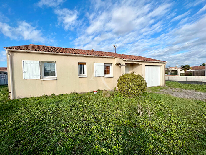 Maisons à vendre et appartements à louer - 1
